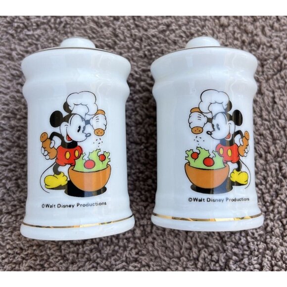 Disney | Kitchen | Disney Salt And Pepper Shaker Set Souvenir Mickey ...